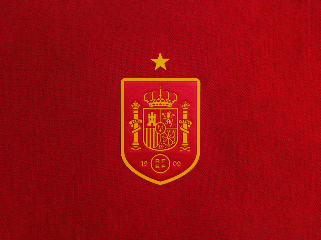 Selección Española de Fútbol Crest and Visual Identity — multipleStudio